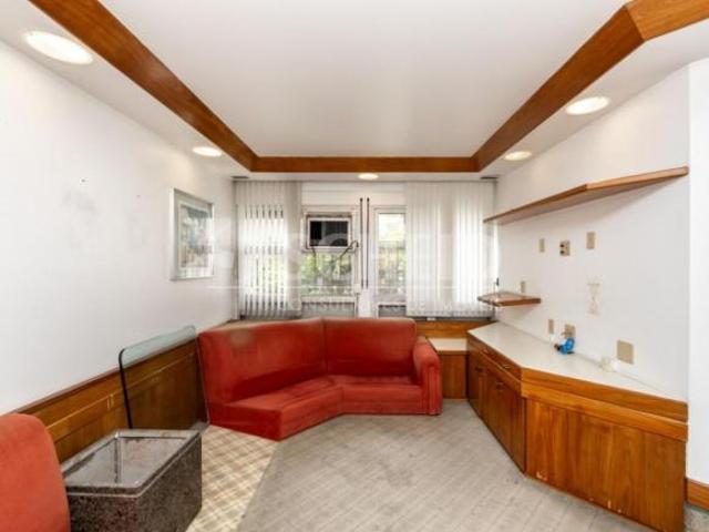 Apartamento á Venda no Jardins com 217 m², 3 quartos sendo 1 suíte, 3 vagas