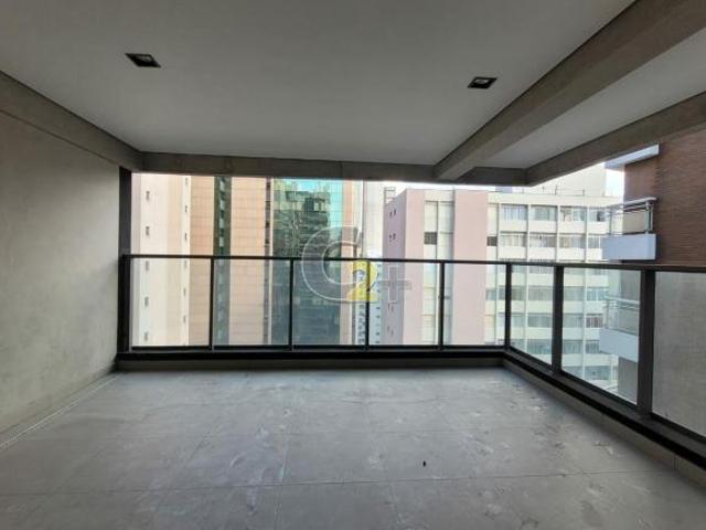 Apartamento à venda no Jardins com 3 suítes e 3 vagas