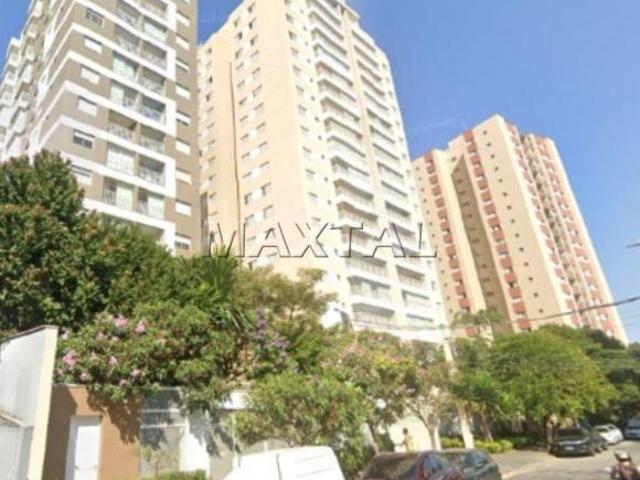 Apartamento à venda no Lauzane com 2 dormitórios, 1 suíte, e 1 vaga, está vago