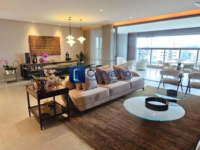 Apartamento a venda no Le Reve Cambuí com 4 suítes e 4 vagas de garagem