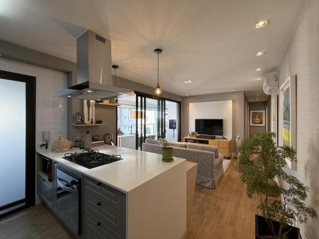 Apartamento à venda no Loaa Campo Belo com 2 dormitórios, varanda gourmet, 2 vgs