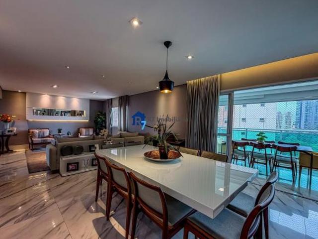 Apartamento a Venda no Lorian Boulevard com 4 Suítes