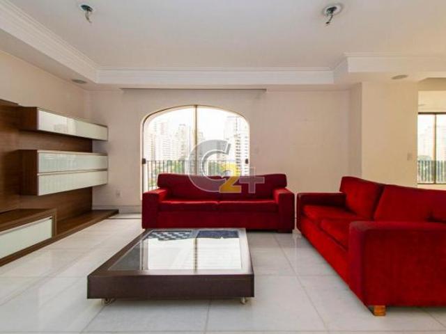 Apartamento à venda no Pacaembu com 4 quartos e 4 suítes e 4 vagas