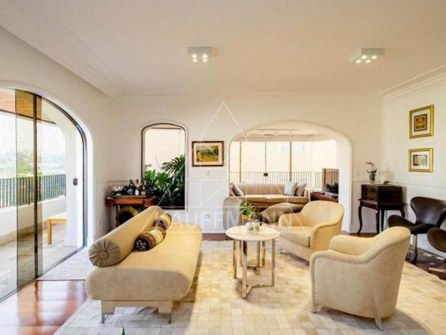 Apartamento à Venda no Pacaembu 4 Suítes, 4 Vagas, 267,53m²