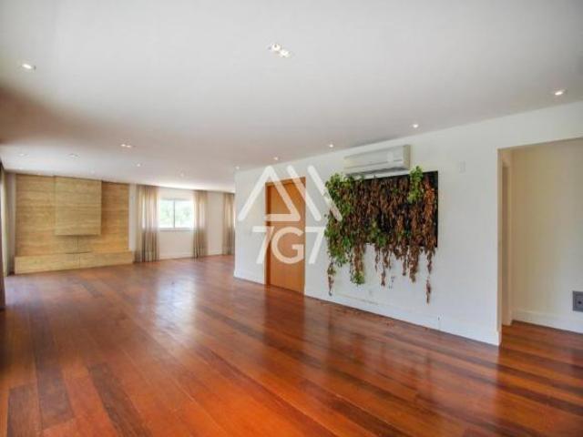 APARTAMENTO À VENDA NO PANAMBY