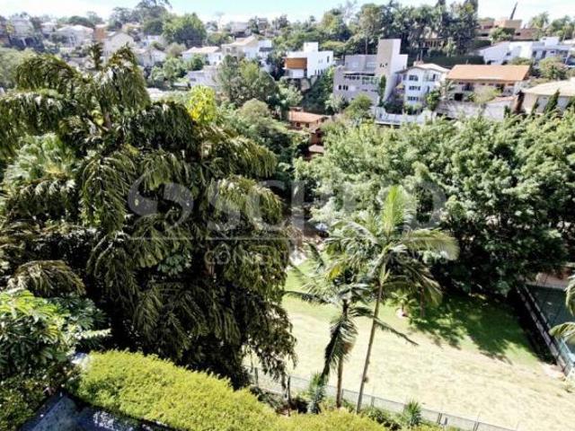 Apartamento á Venda no Panamby com 380m², 4 quartos sendo 4 suítes, 4 vagas
