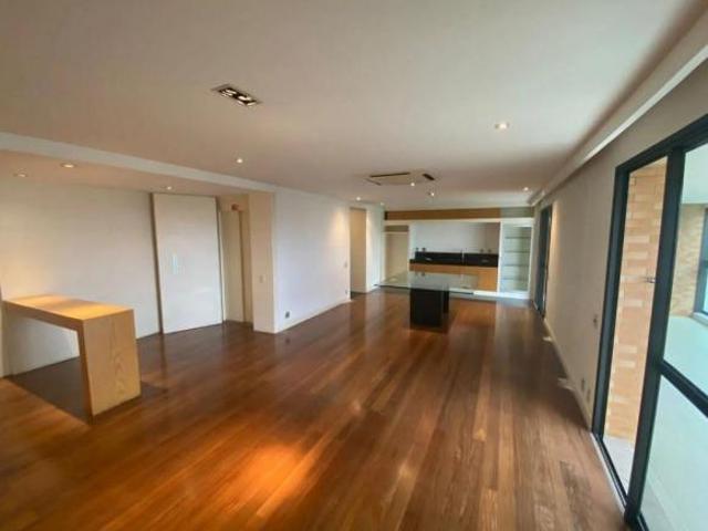Apartamento a venda no Panamby com 3 suite