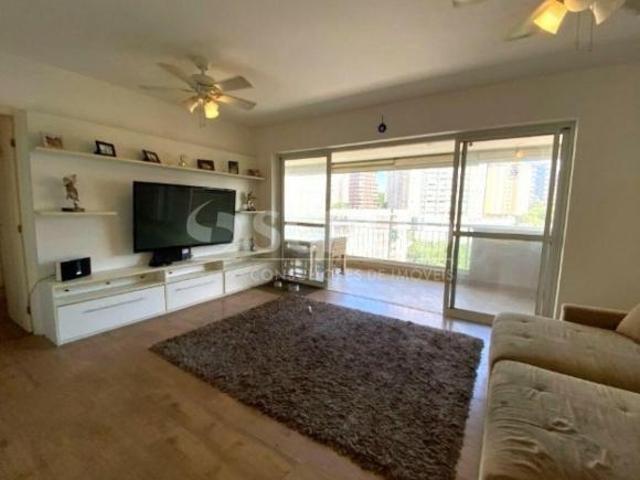 Apartamento à venda no Panamby / Vila Andrade ? 3 dormitórios, 1 suíte, 4 vagas e 108 m²