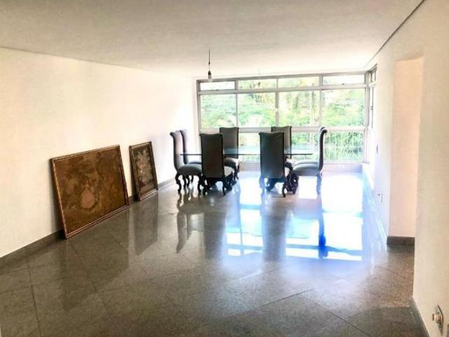 Apartamento à venda no Paraíso