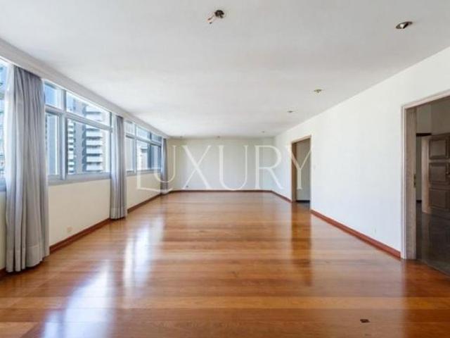 Apartamento à Venda no Paraíso, 296 m², 3 suítes, 3 vagas
