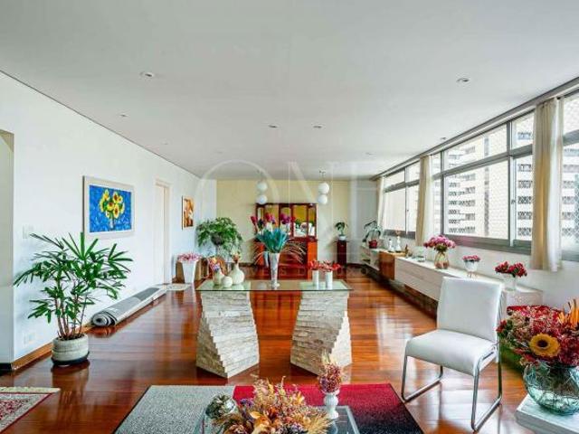 Apartamento à venda no Paraíso