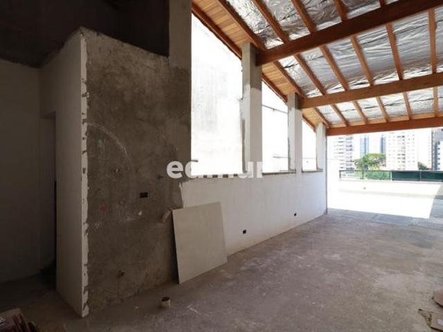 Apartamento à venda no Paraíso