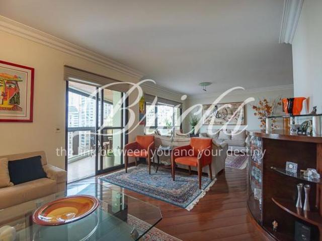 APARTAMENTO A VENDA NO PARAISO COM 230M²