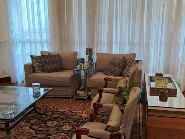 Apartamento à venda no Paraiso de 5 quartos e 4 suítes com 3 vagas de 186 m²