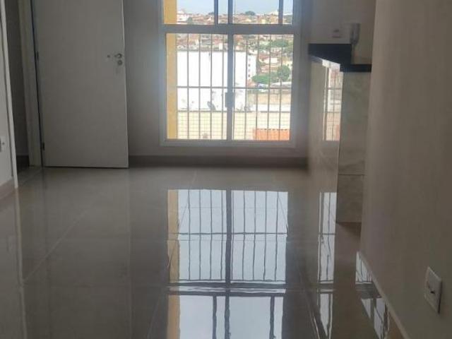 Apartamento à venda no Parque Turistas