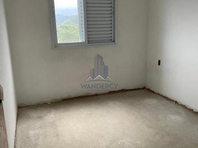 Apartamento à venda no Pereque açú R$400.000,00 com 72 m²