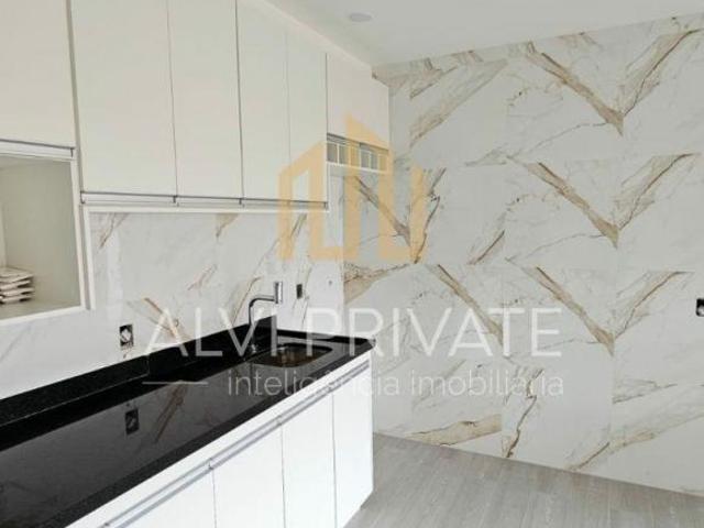 Apartamento à Venda no Pinheiros Oportunidade Única