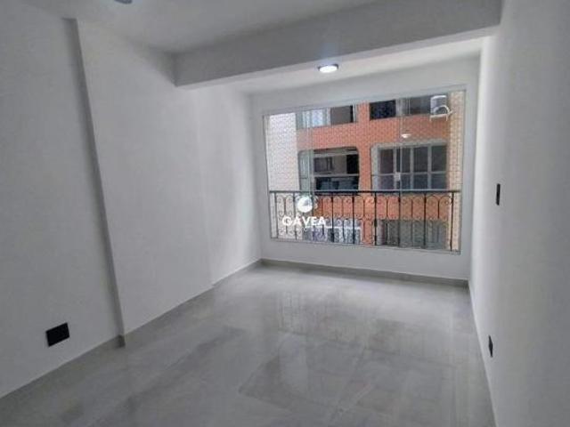 Apartamento à venda no Ponta da Praia em Santos