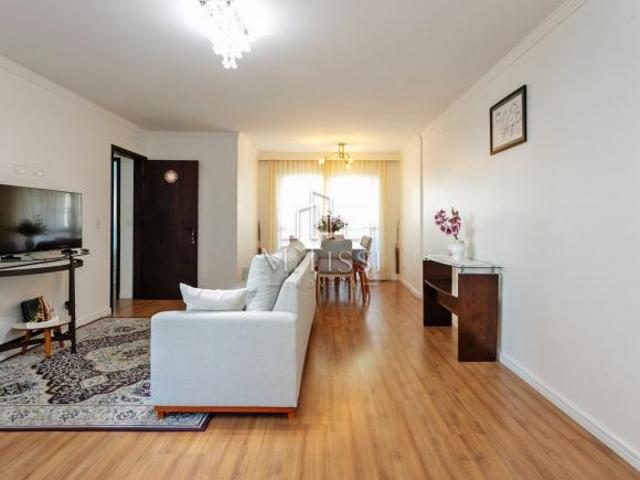 Apartamento à venda no Portão