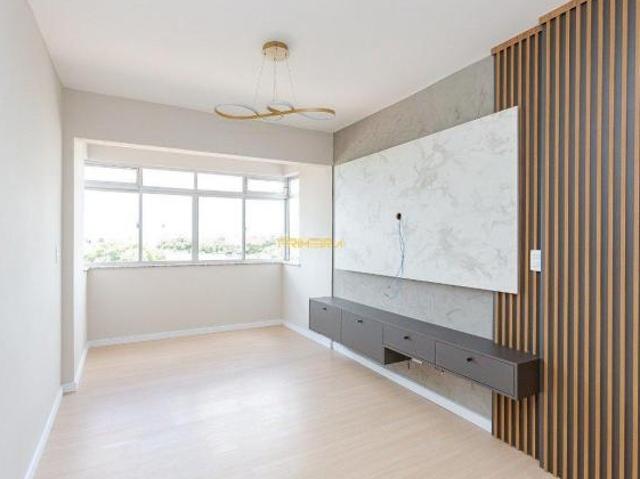 Apartamento à venda no Portão