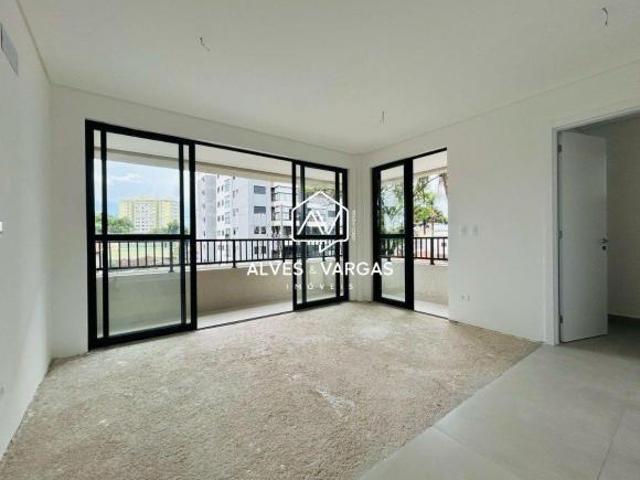 Apartamento à venda no Portão