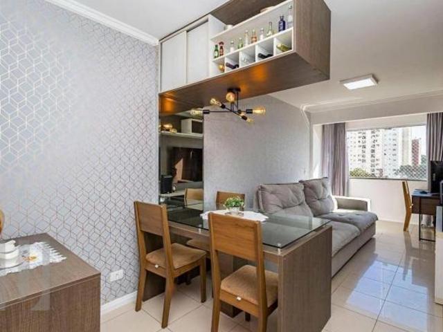 Apartamento à venda no Portão Curitiba, próximo Vila Izabel e Água Verde em condomínio clube