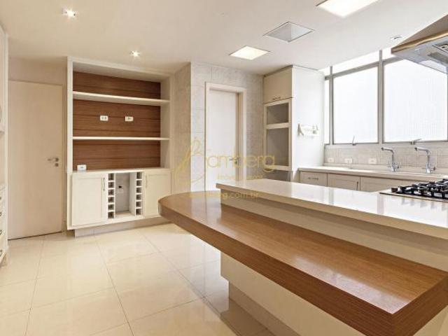 Apartamento à venda no Portal do Morumbi! 3 vagas!