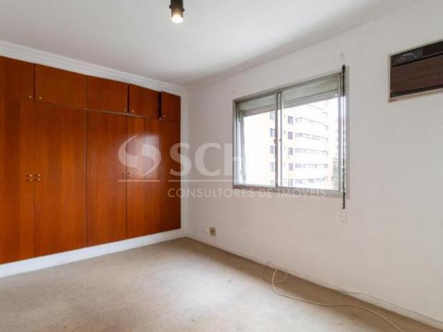 Apartamento á Venda no Real Parque com 144m², 2 quartos sendo 2 suíte, 2 vagas