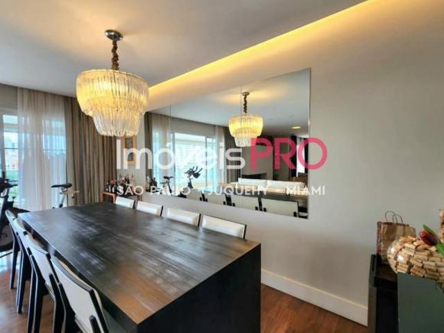 Apartamento a venda no Real Parque com 185m2, 3 suites, 3 vagas em condominio com lazer completo