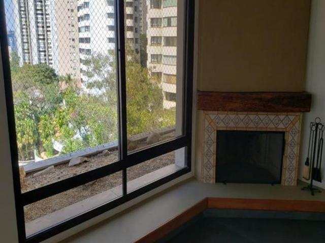 Apartamento à venda no Real Parque