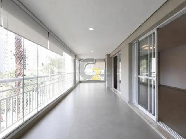 Apartamento á venda no Sumaré, 3 suítes, 4 vagas de garagem