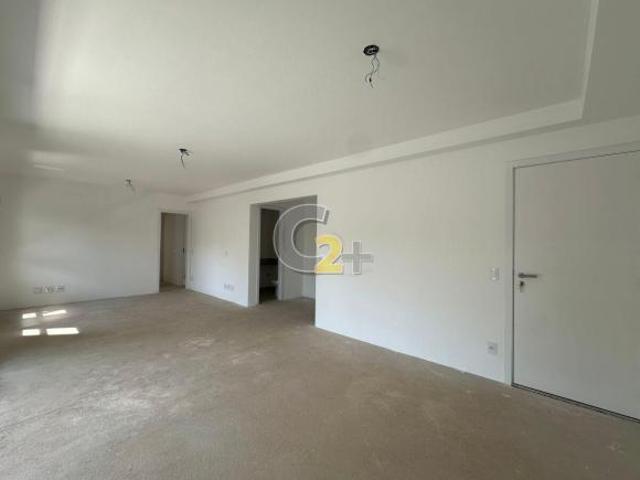 Apartamento a venda no Sumaré, 3 suítes e 3 vagas