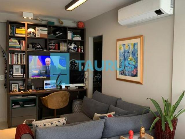 Apartamento á venda, no Santo Amaro, 1 dormitório, 37m², 1 vaga