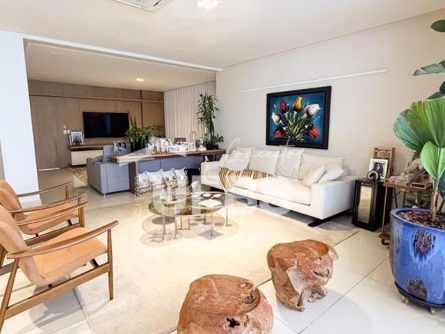 Apartamento à venda no Setor Marista com Vista Exclusiva para a Alameda Ricardo Paranhos! Com 200m²