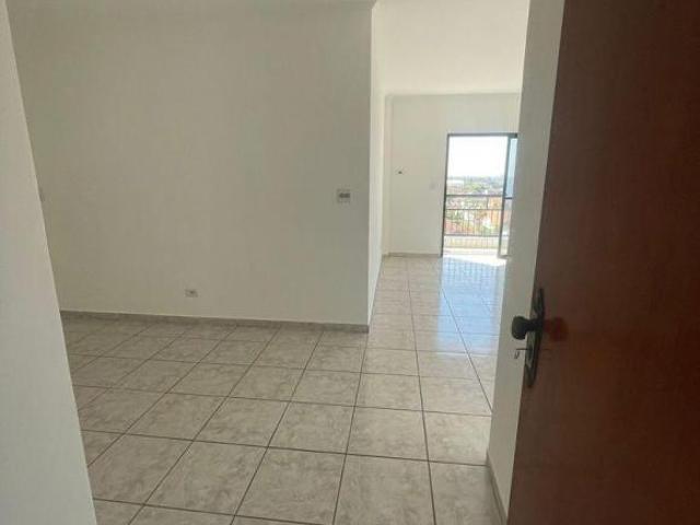 Apartamento à venda no Solemar, em Praia Grande SP