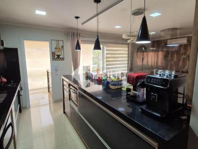Apartamento à venda no Taquaral em Campinas