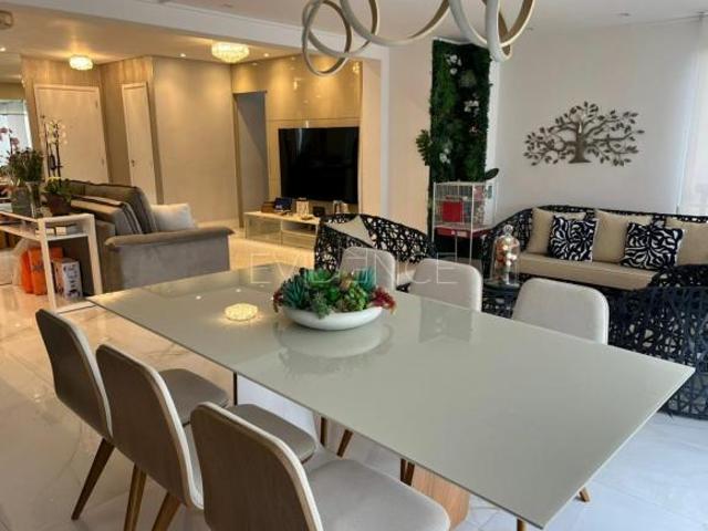 APARTAMENTO À VENDA NO TATUAPÉ COM 123 METROS