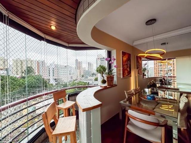 Apartamento à venda no Tatuapé com 120 metros