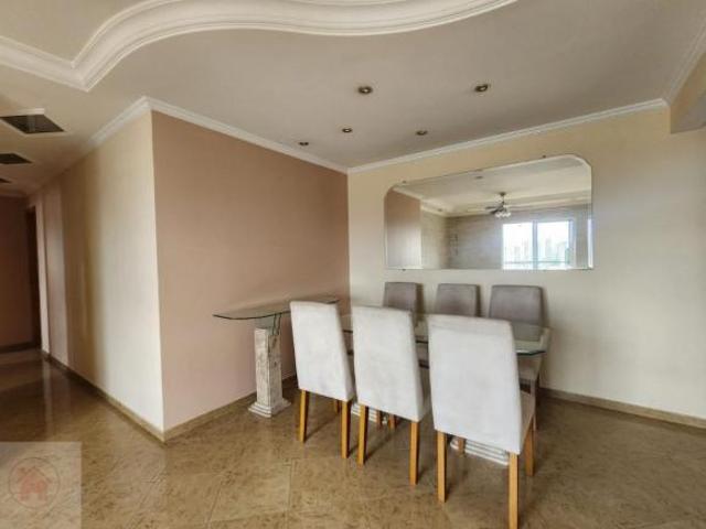 Apartamento a venda no Tatuapé com 2 dormitórios e 1 vaga