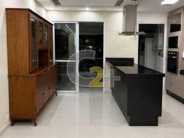 Apartamento à venda no Tatuapé com 3 quartos, sendo 2 suítes e 2 vagas