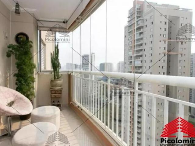 Apartamento a venda no Tatuapé, Rua Tuiuti, 3 dormitórios com 1 suíte, 2 vagas, ao lado do Parque do