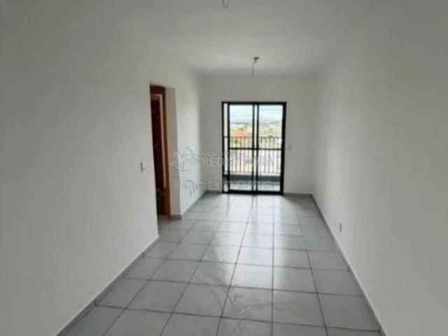 Apartamento a venda no Trinita com 02 quartos e sacada