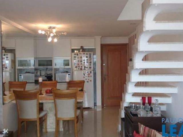 Apartamento à venda no Vila Isa