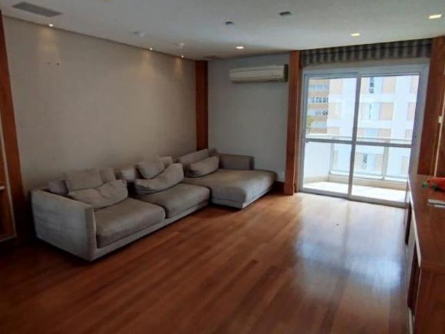 Apartamento à venda ou locação, 163m3, 3 dormitórios, 1 suíte com hidro, 2 vagas, px metrô Consolaçã