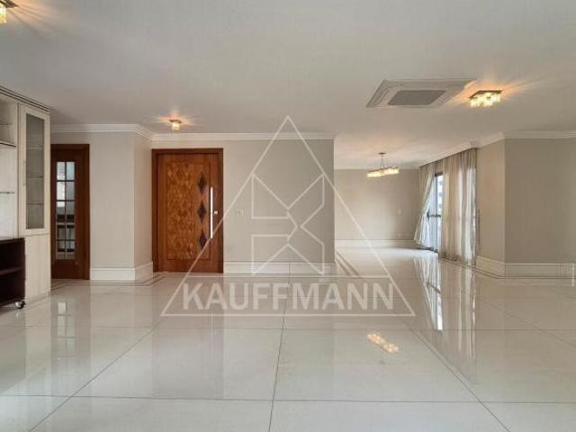 Apartamento à venda ou locação no Itaim Bibi, com 3 Dormitórios 1 Suíte, 2 Vagas, 215m² A.U