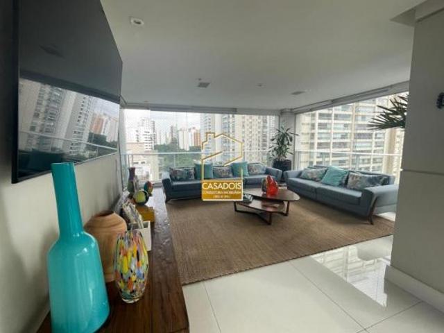 Apartamento à venda ou locação. Pronto para entrar. São 4 suítes, 5 vagas e 380m