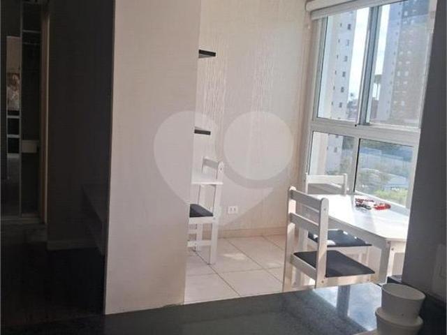 Apartamento à venda ou para alugar com 1 quarto no condomínio Uno Loft, Mogi das Cruzes