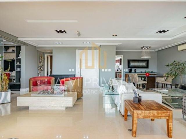 APARTAMENTO À VENDA OU PARA LOCAÇÃO 206m² 4 QUARTOS 3 SUÍTES 3 VAGAS