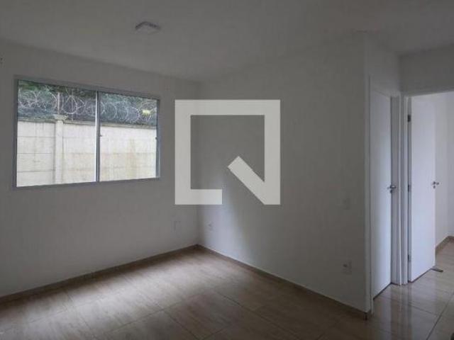 Apartamento à Venda Olaria, 2 Quartos, 42 m² Canoas