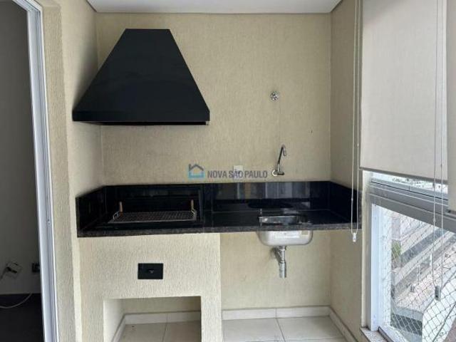 Apartamento à venda a 300 metros do metrô Praça da Árvore